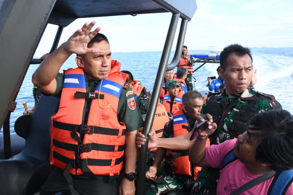 Pangdam Hasanuddin Uji Kelaikan Kapal RIB di Polairud Makassar – Jejak ...